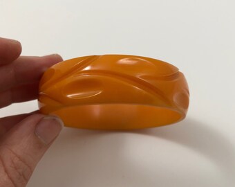 Vintage Orange BAKELITE BANGLE - Etsy