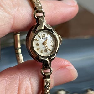 Dainty Vintage Mid Century Kayson 21 Jewel Ladies Wrist Watch Working ...