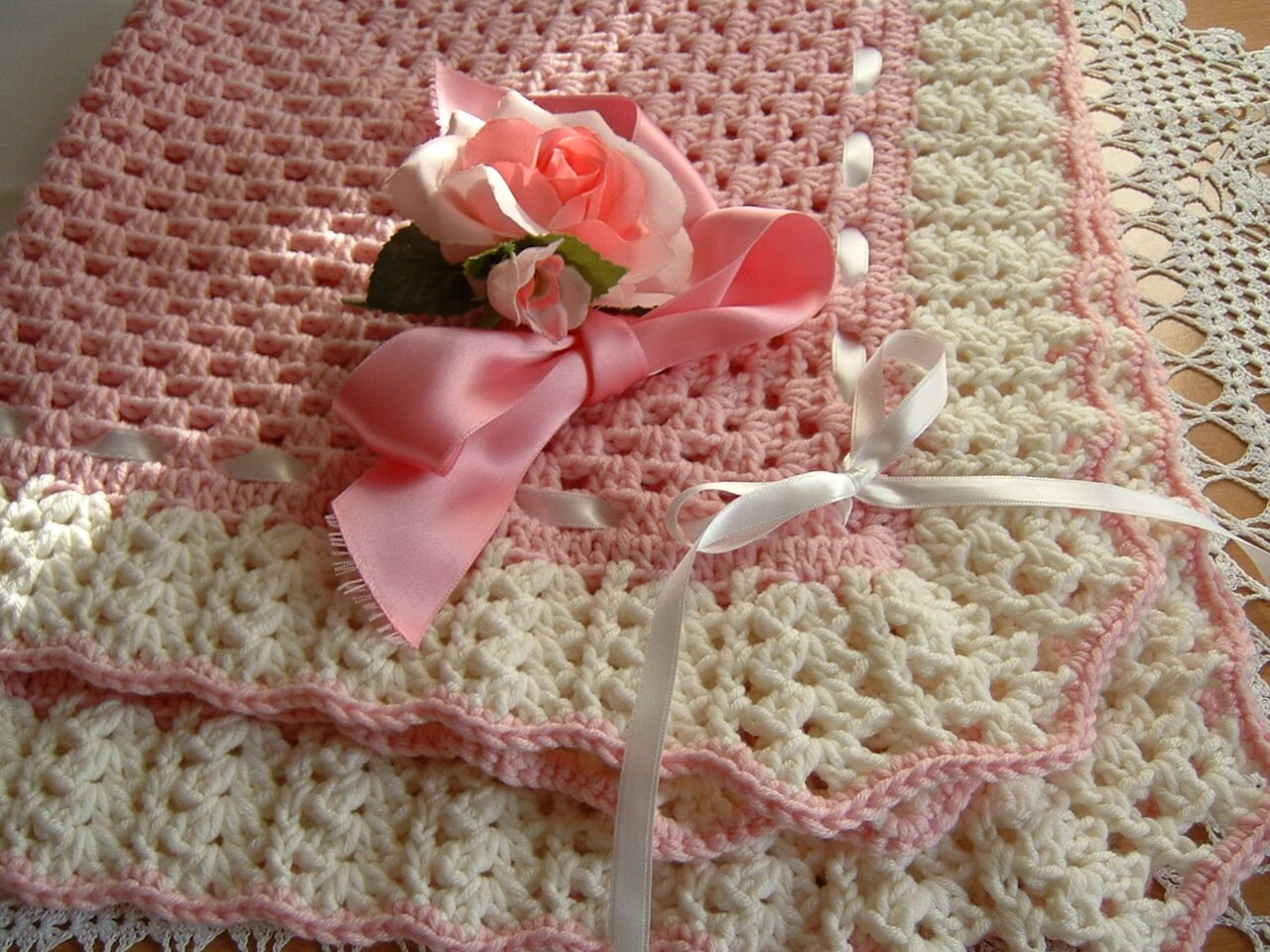 Baby cover handmade crocheted in pure wool-covered crochet for cradle ...