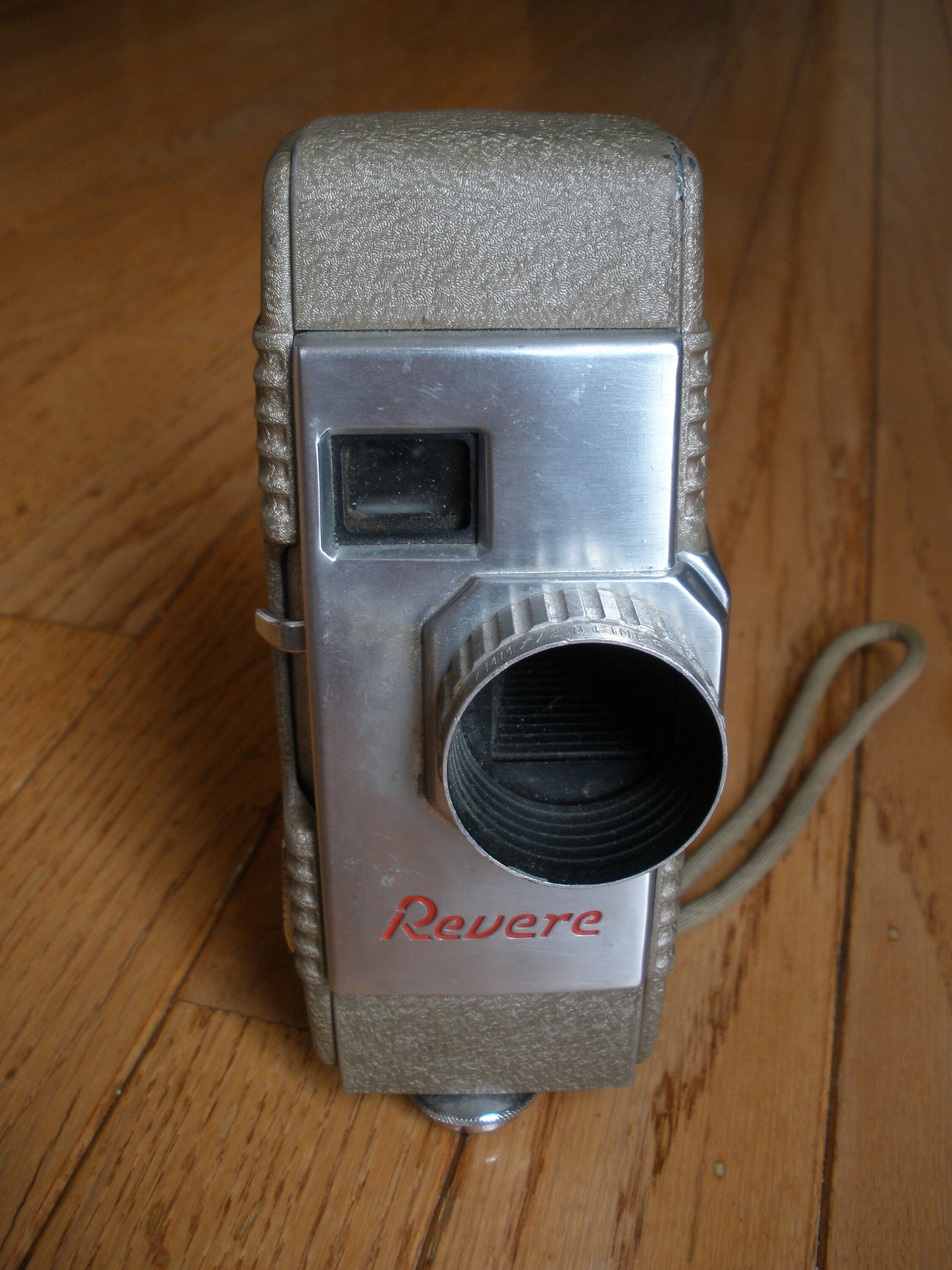 1957 REVERE Eight Model 50 MOVIE CAMERA Revere Camera Co Collectible ...