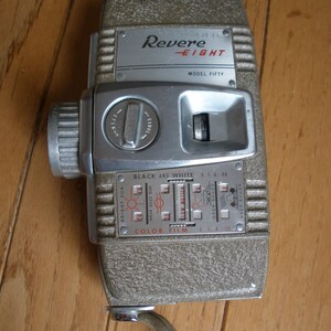 1957 REVERE Eight Model 50 MOVIE CAMERA Revere Camera Co Collectible ...