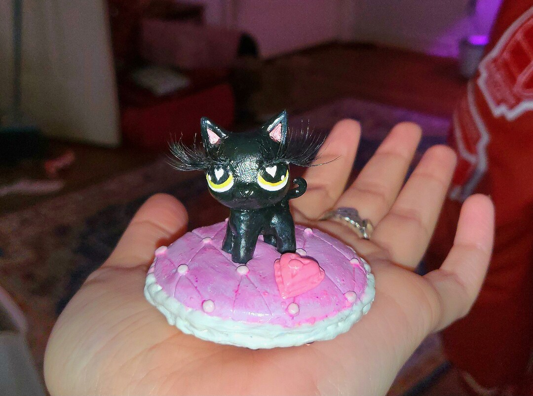 Custom Polymer Clay Lps-inspired Mini Sculpture - Etsy