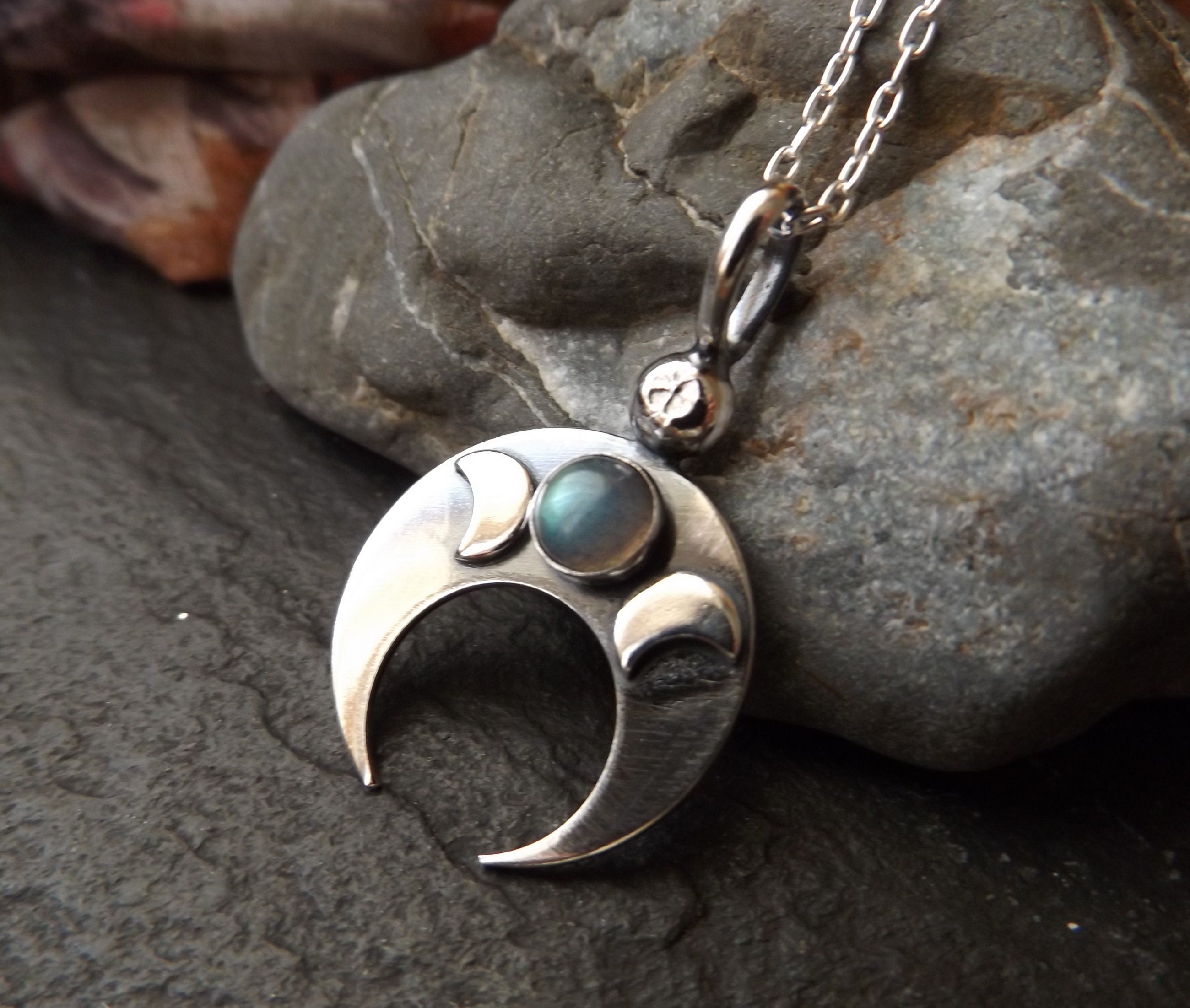 Silver Labradorite Crescent Moon Lunala Necklace , Silver Inverted Moon ...