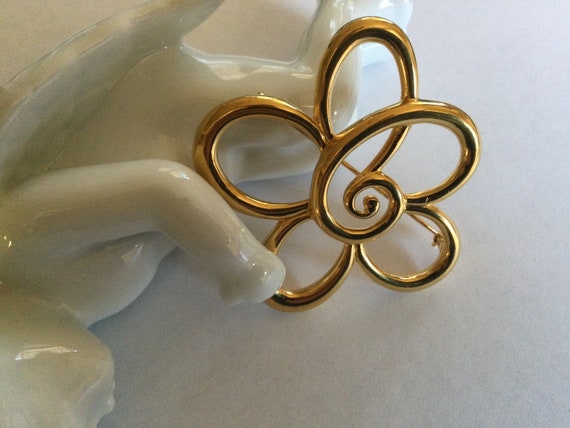 Trifari Flower Brooch Pin Open Work Large Gold Tone S… - Gem