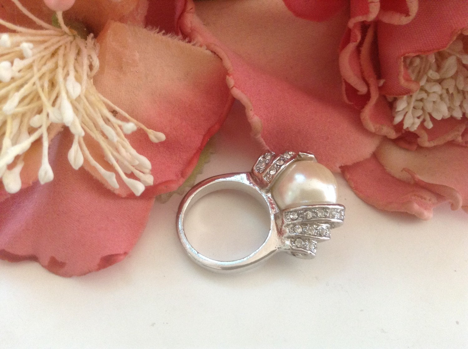 Diamante and Faux Pearl Ring 80s Size 5.5 Statement Large - Etsy