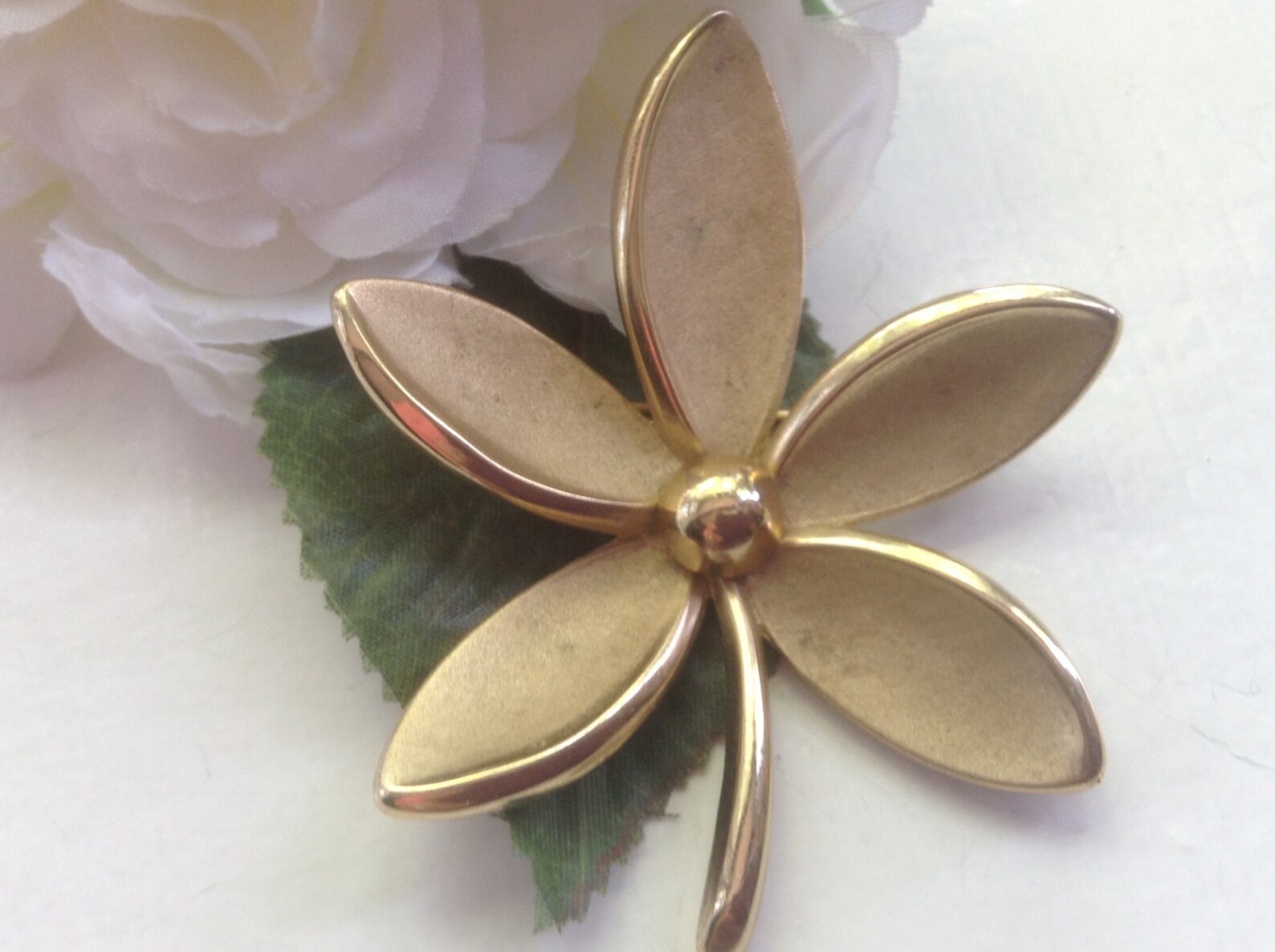 Crown Trifari Flower Brooch Pin Gold Tone Figural Signed Costume 60s ...