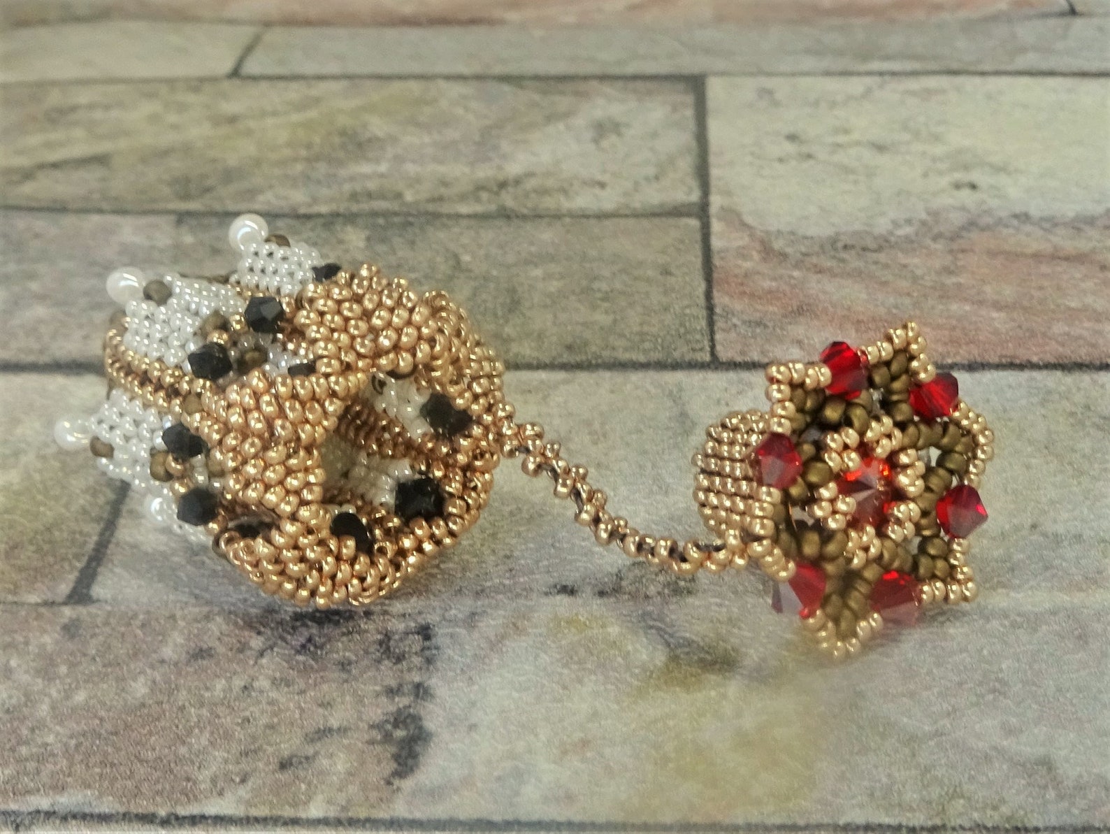 DIGITAL TUTORIAL - Juliet's Potion Bottle Tutorial - Beadweaving Tutorial - Beaded Vessel ...