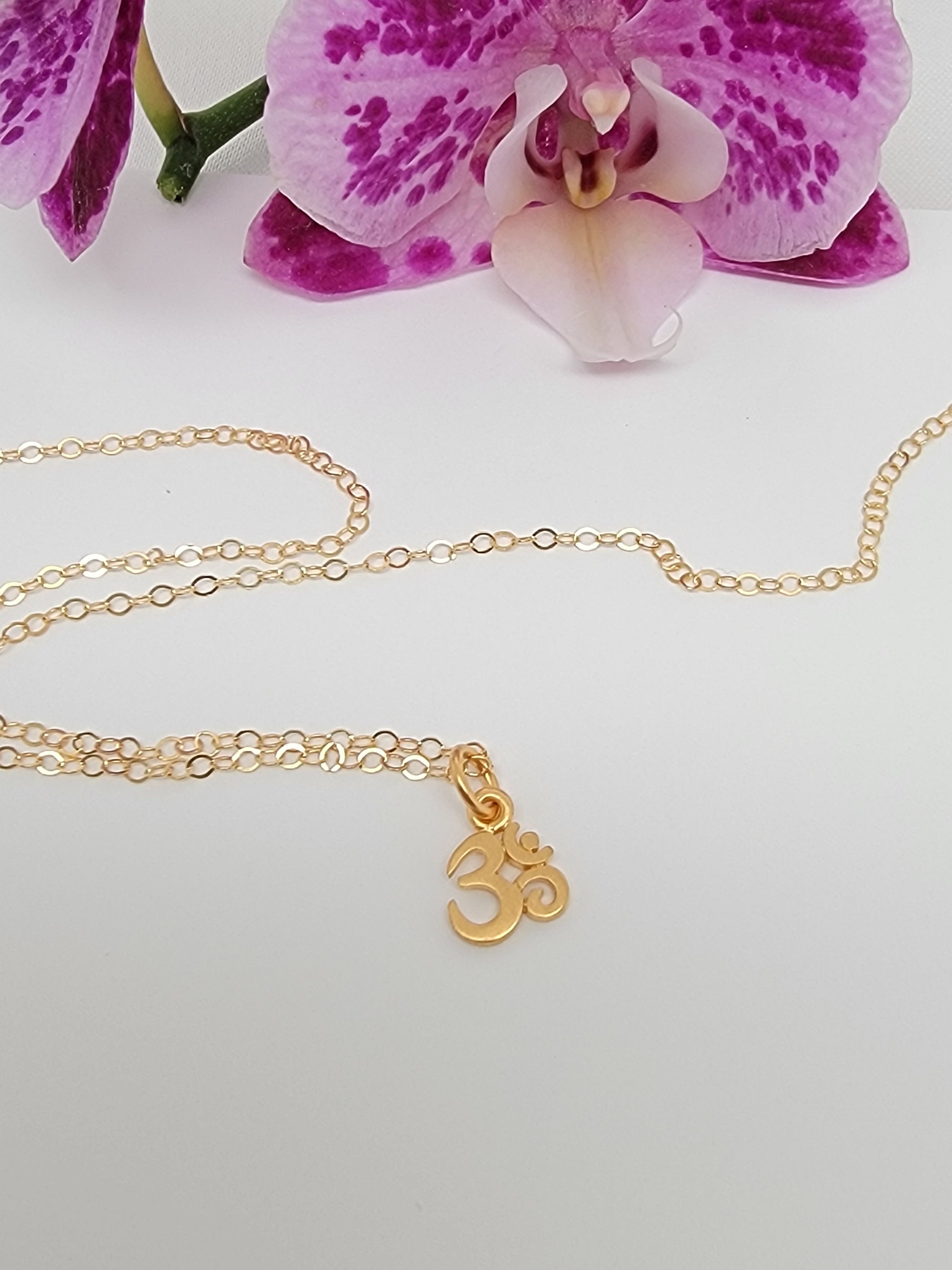 Om Necklace Ohm Necklace Yoga Jewelry Spiritual Prayer Charm Meditation ...