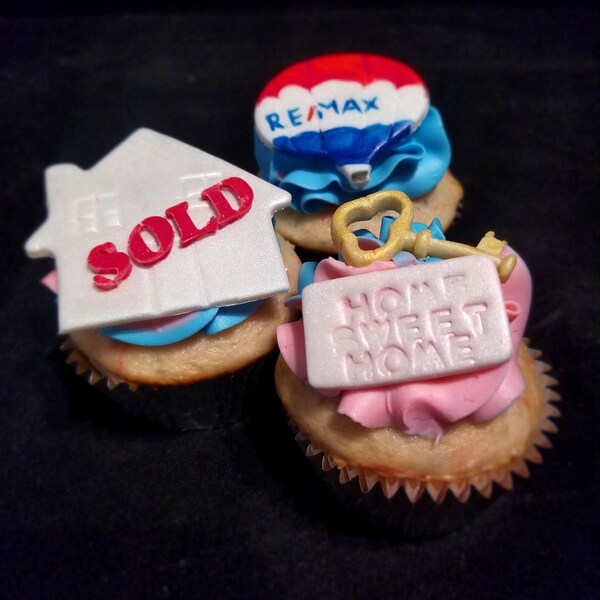 Real Estate Cake Topper - Etsy