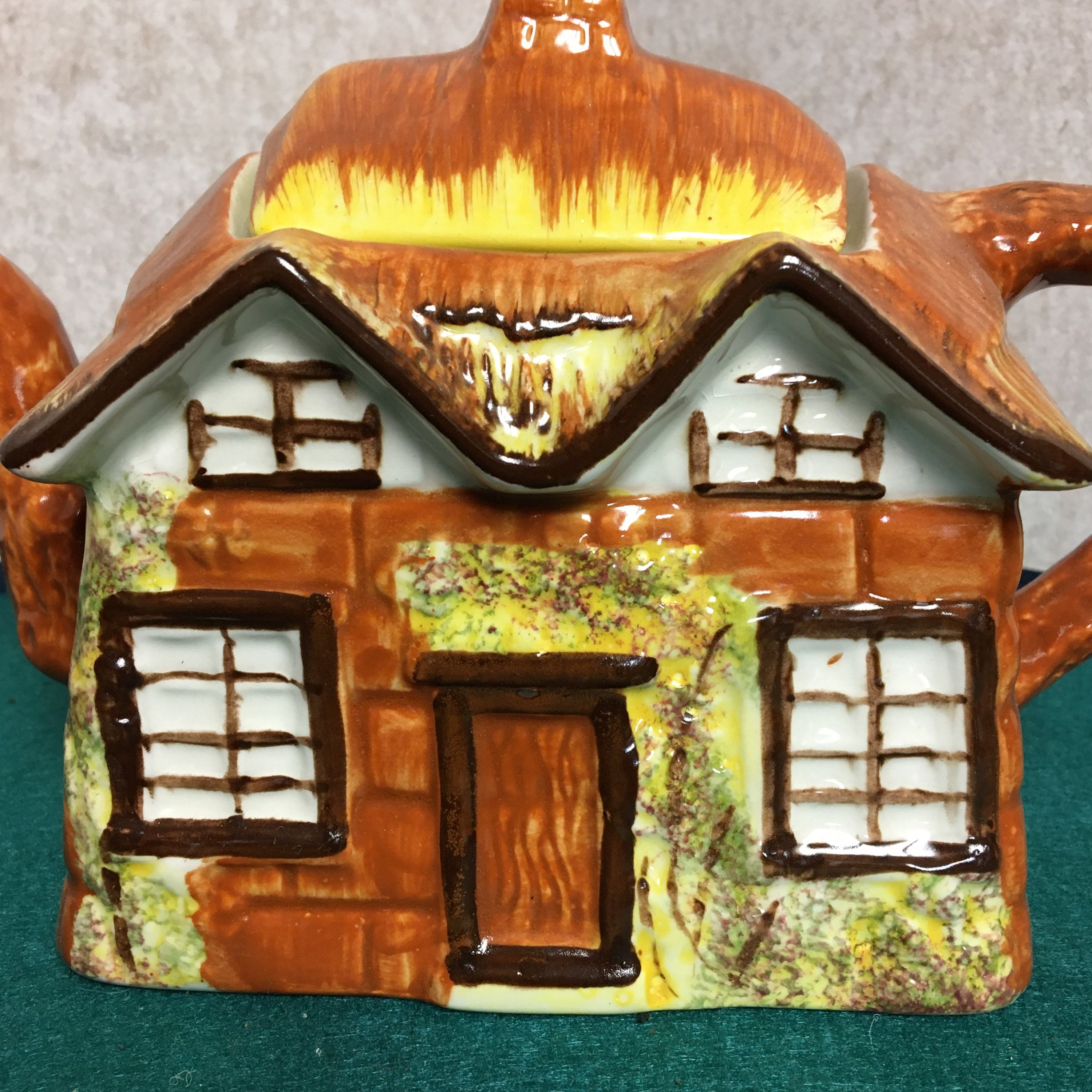 Ye Olde Cottage Teapot, P & K, Price Kensington Cottage Ware English ...
