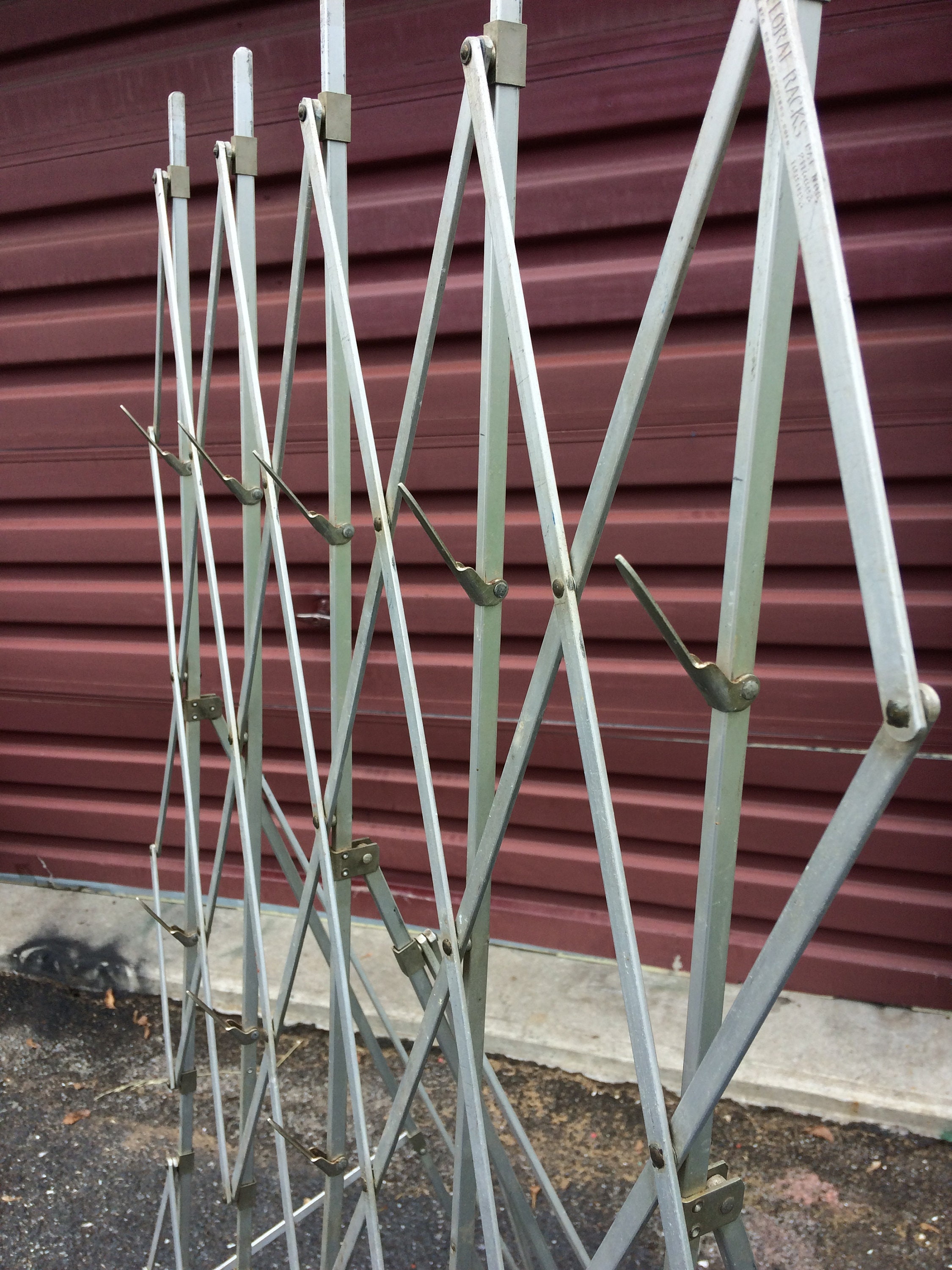 Funeral Home Metal Expanding Scissors Flower Display Rack, Portable ...