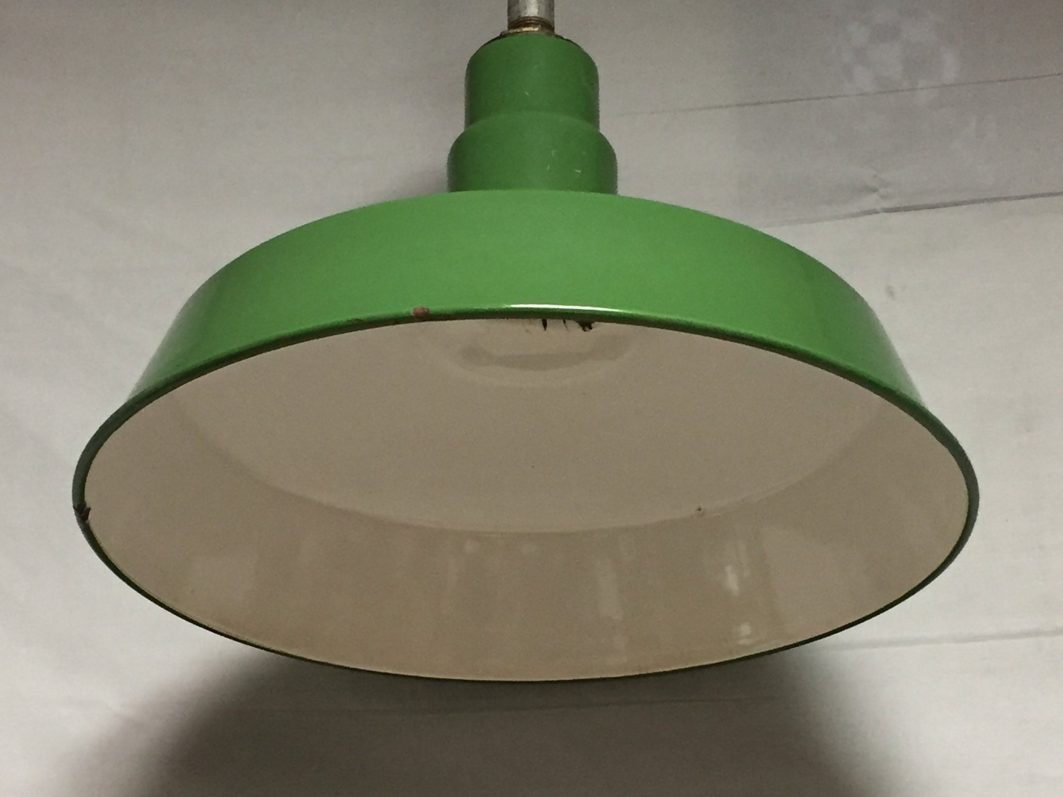 Original Green Industrial Porcelain Hanging Pendant Light, 14 ABOLITE ...