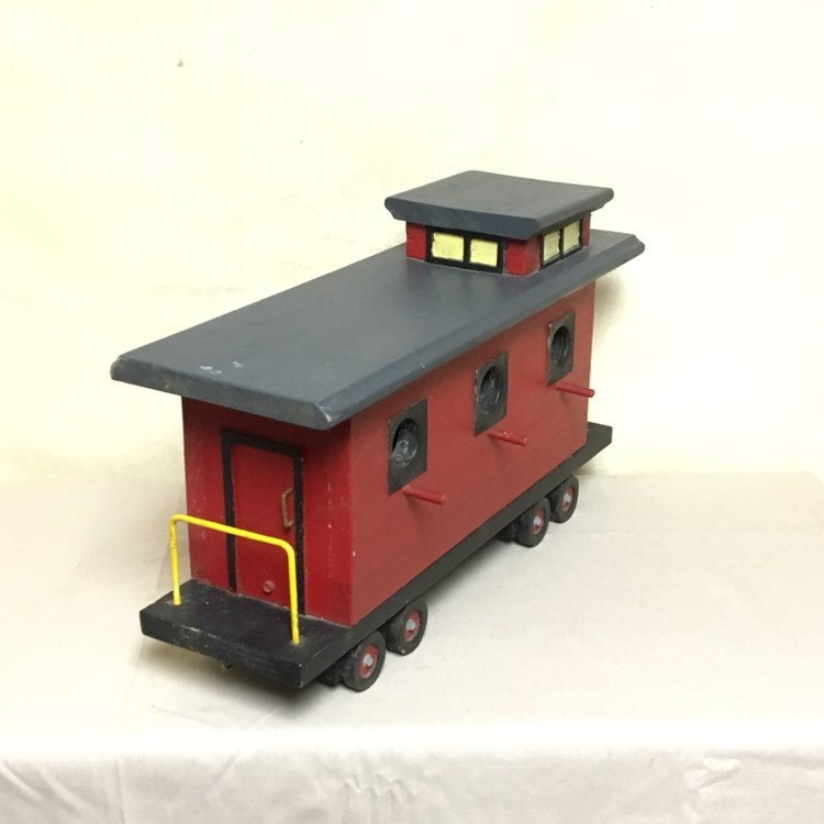Homemade 18 Wooden Train Caboose Bird House, Railroad Birdhouse Garden ...