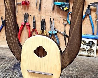 how to make a greek lyre