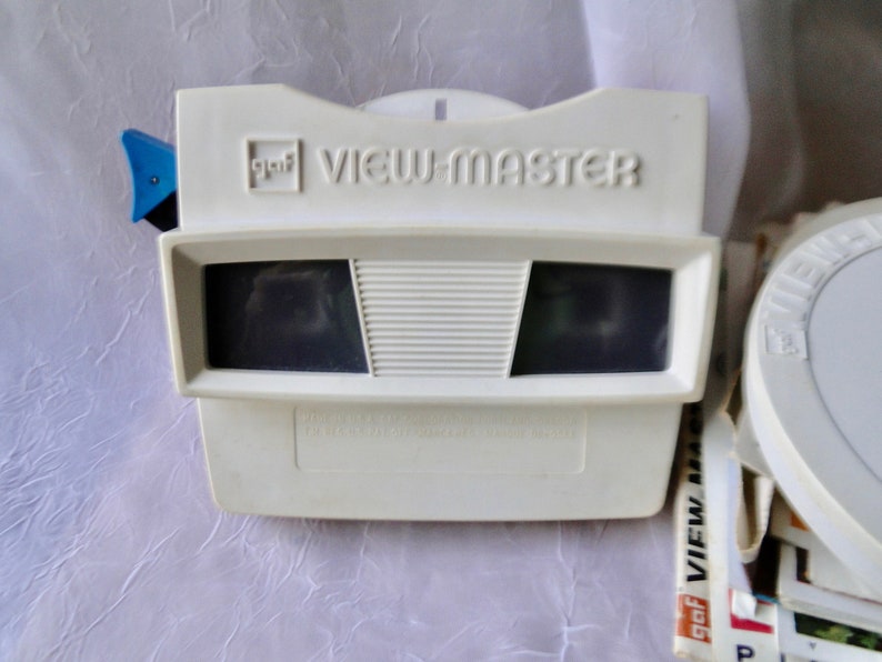 Vintage Children's GAF Viewfinder With Many Reels / Toys / Children's ...