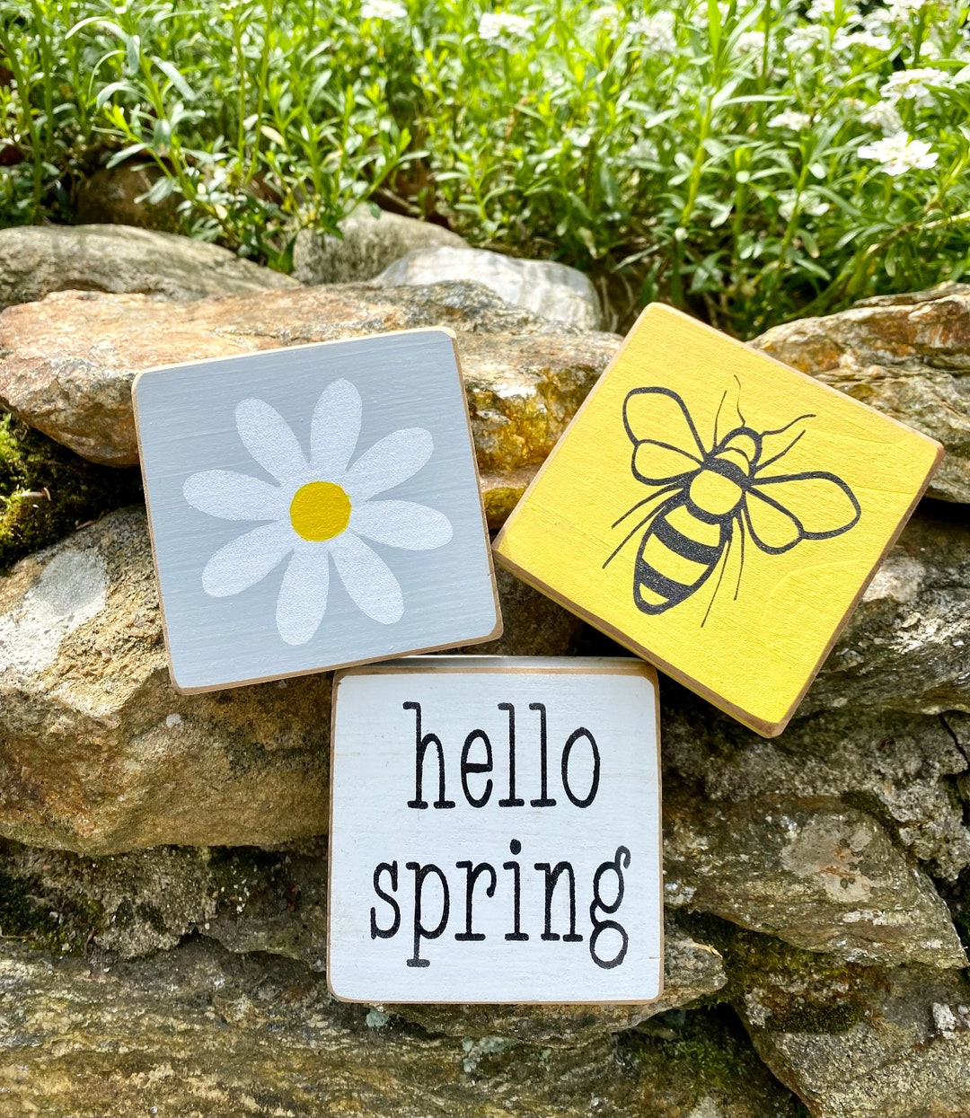 Hello Spring Sign, Rustic Spring Block Decor, Daisy Flower Bee Wooden ...