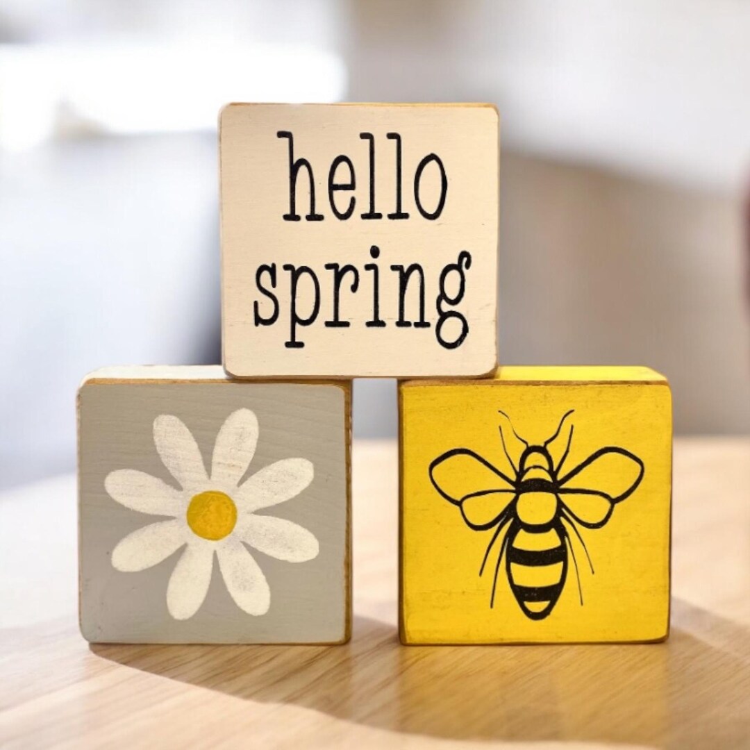Hello Spring Sign, Rustic Spring Block Decor, Daisy Flower Bee Wooden ...