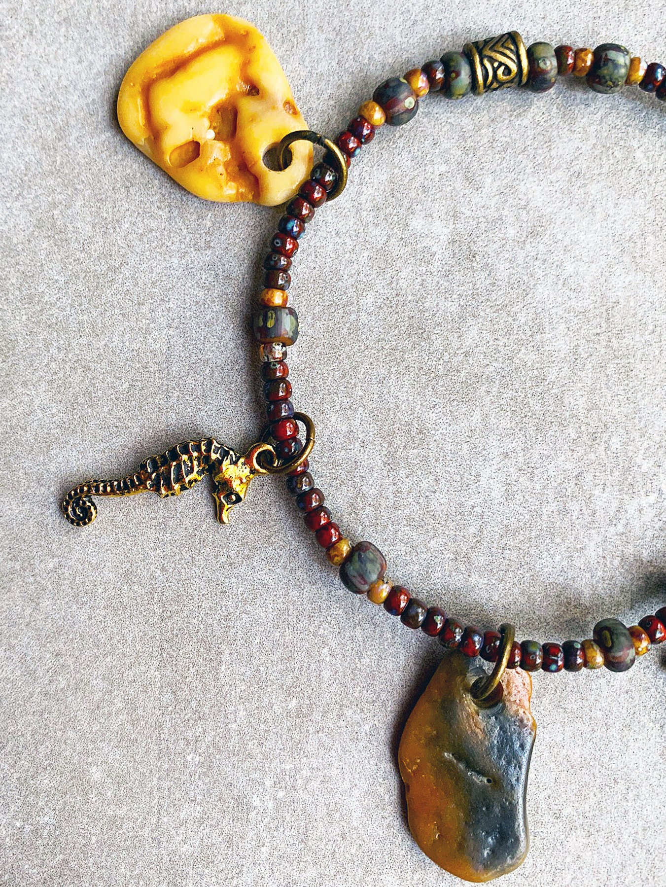 3 Outer Banks Shells Are Strung on Elastic With Brass Anchor - Etsy