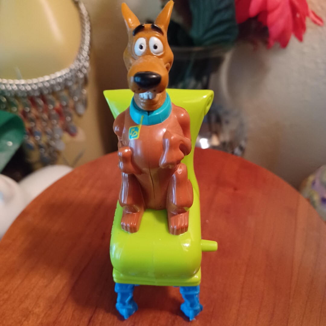 Scooby-doo and the Cyberchase Action Figure Wind-up Vibrating Chair ...