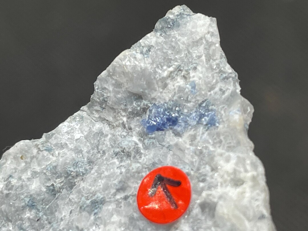 Extremely Rare Benitoite Specimen From Itoitgawa Japan BEN202501 Free ...