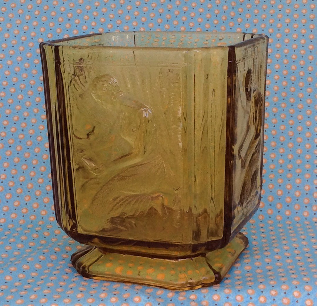 Vintage Sowerby Golden Amber Art Deco Glass 'pandora's Box' Biscuit Jar ...