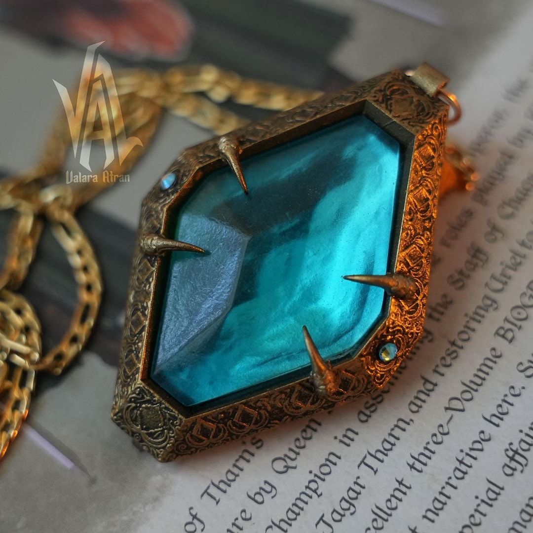 Custom Arnora's Amulet With a Locket Inspired by the Scrolls - Etsy