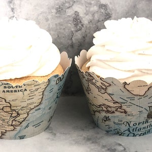Vintage MAP CUPCAKE WRAPPERS Printed / Scalloped Edge / Travel / World ...