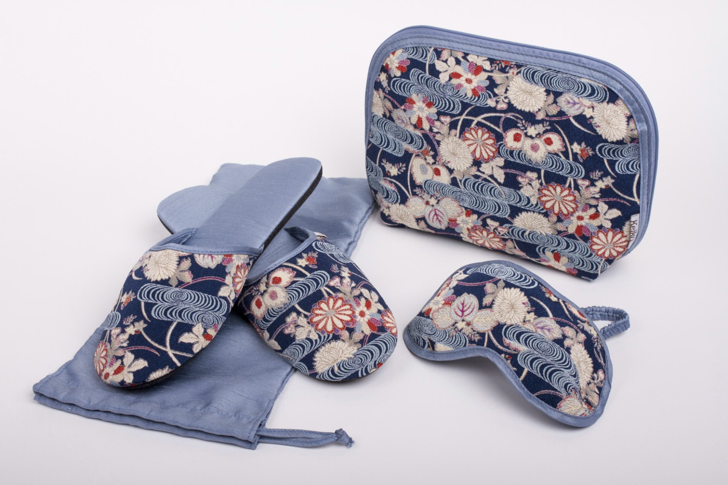 Elegant Kimono Slippers in a Bag, Japanese Kimono Travel Slippers, Trip ...