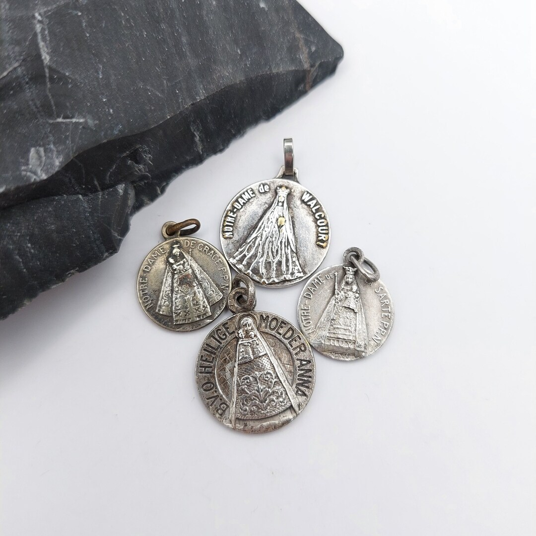 1 Pc Notre Dame or St Ann Vintage Medal • Dutch, French - Sarte - Walcourt - Loos, Grace ...