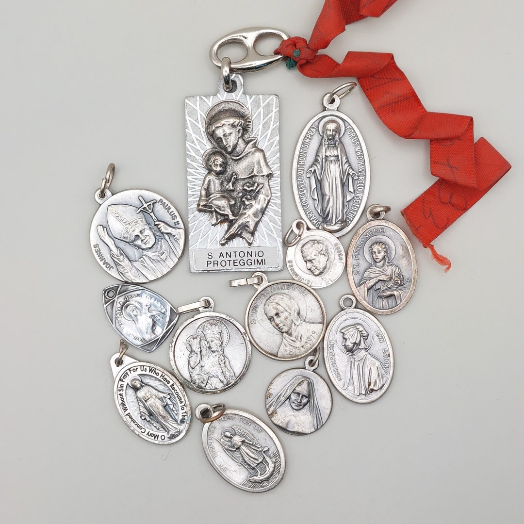 Mixed Lot of Vintage Catholic Medals • Religious Medallions Devotional ...