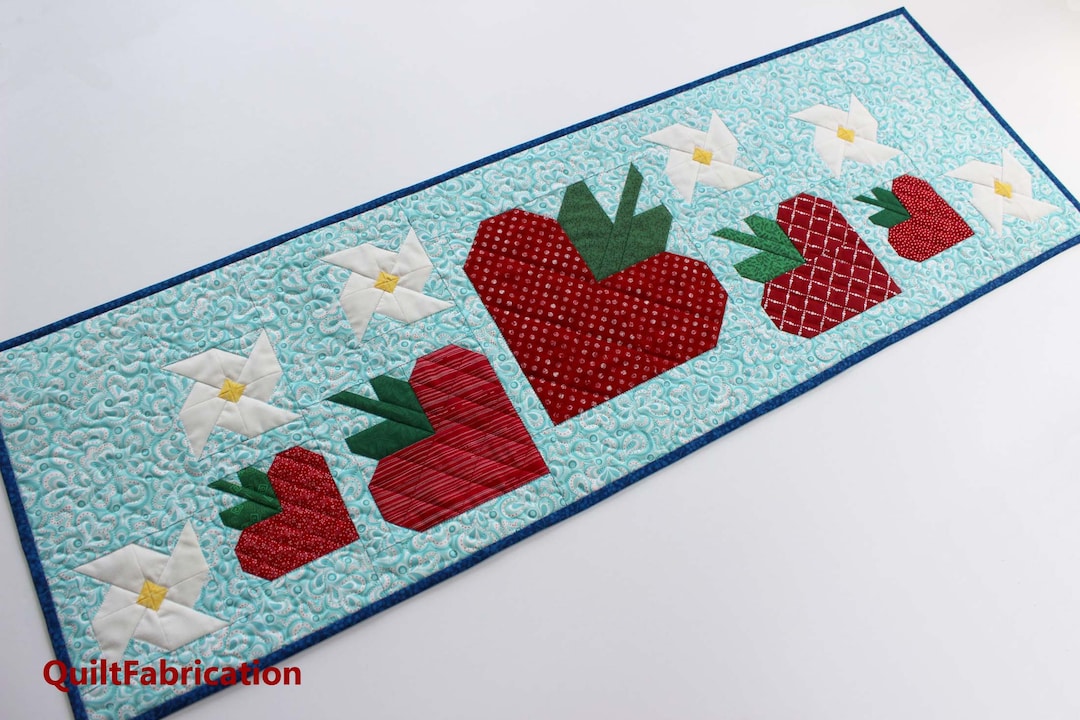 Strawberry Love Table Runner, Beginner Quilt Pattern, Instant PDF Download - Etsy