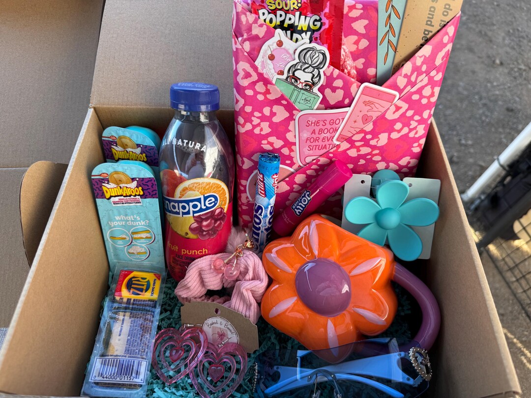 Y2K Themed Blind Date With a Book Gift Box - Etsy