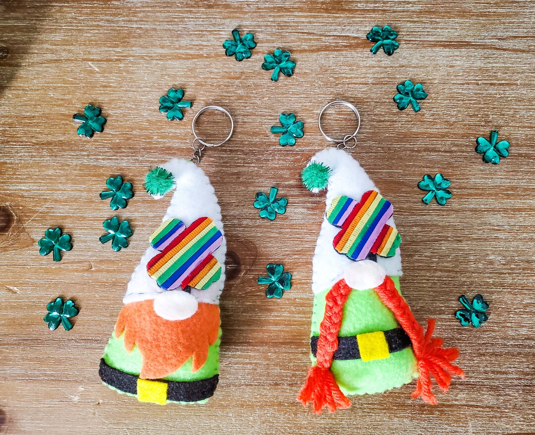 St. Patrick's Day Gnome Felt Keychains - Etsy