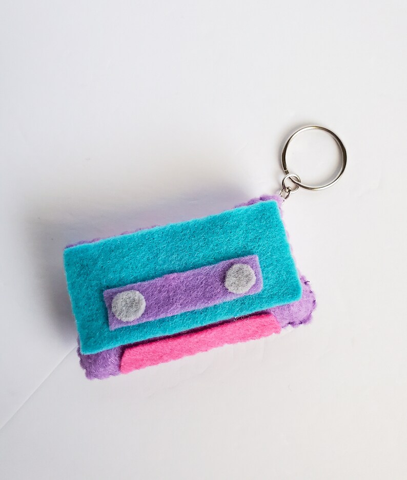 Retro Themed Felt Keychains – Roller Skate, Cassette Tape, Lava Lamp ...