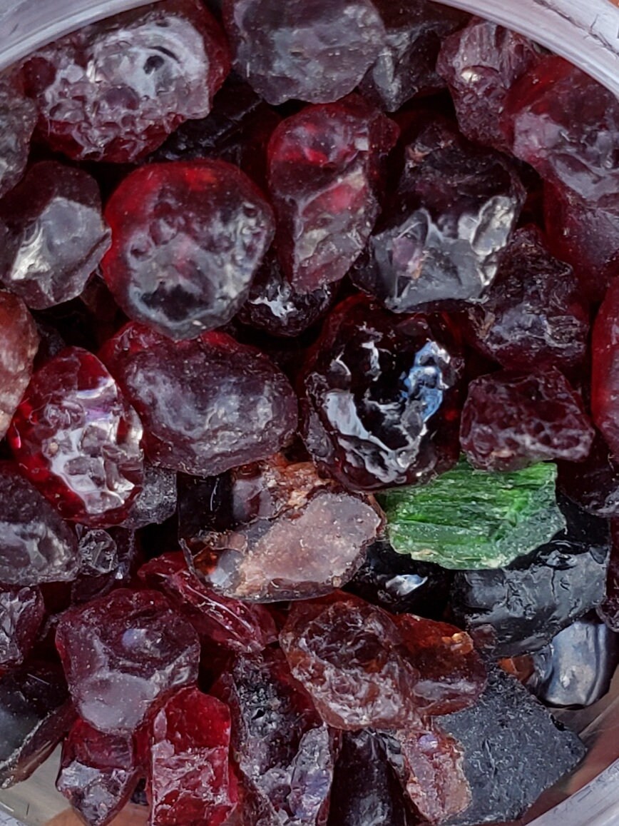 Rare Chrome Pyrope Anthill Garnet Crystals Natural Stones | Etsy