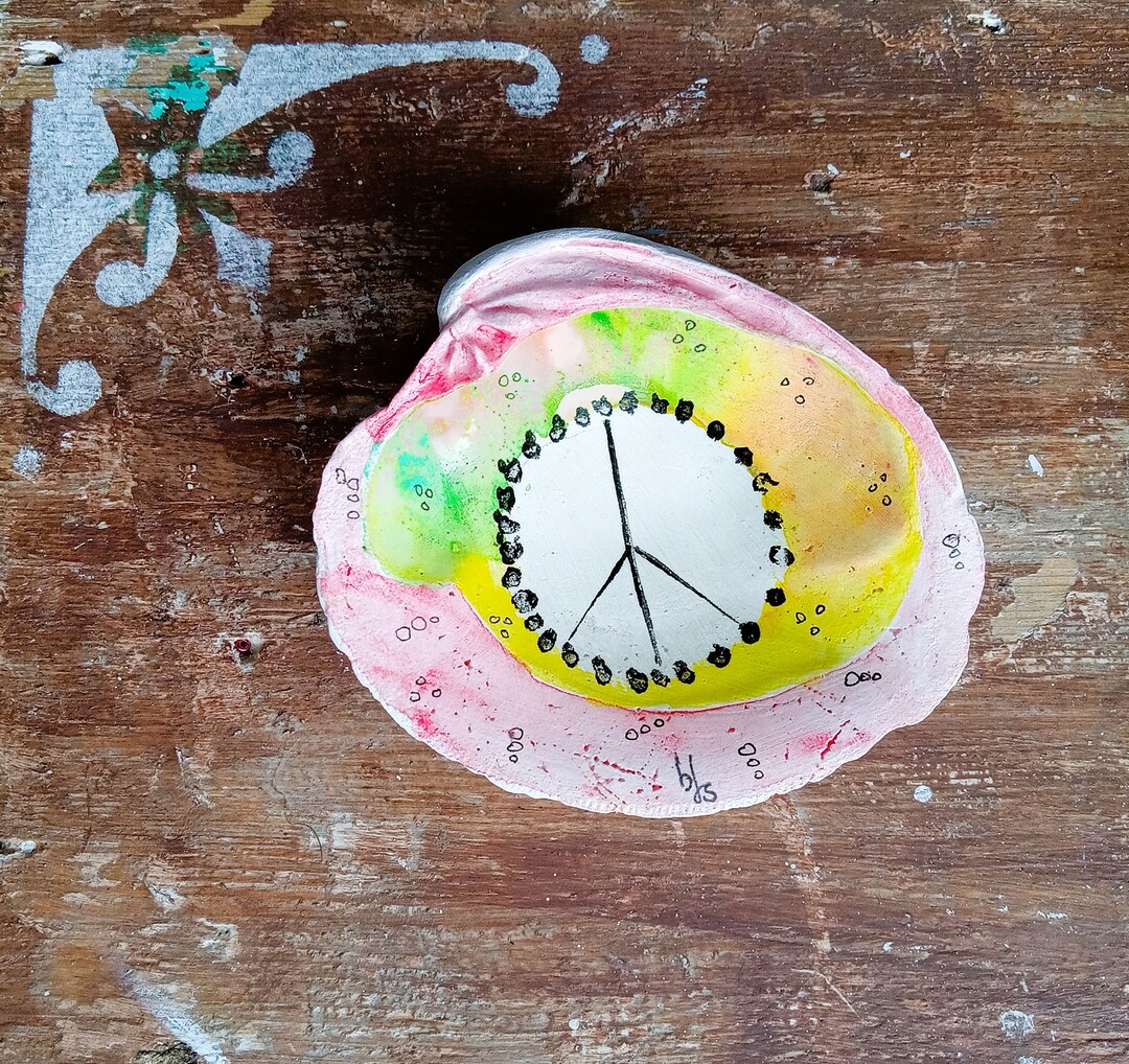 Hand Painted Sea Shell Peace Sign Painting Shell Trinket - Etsy