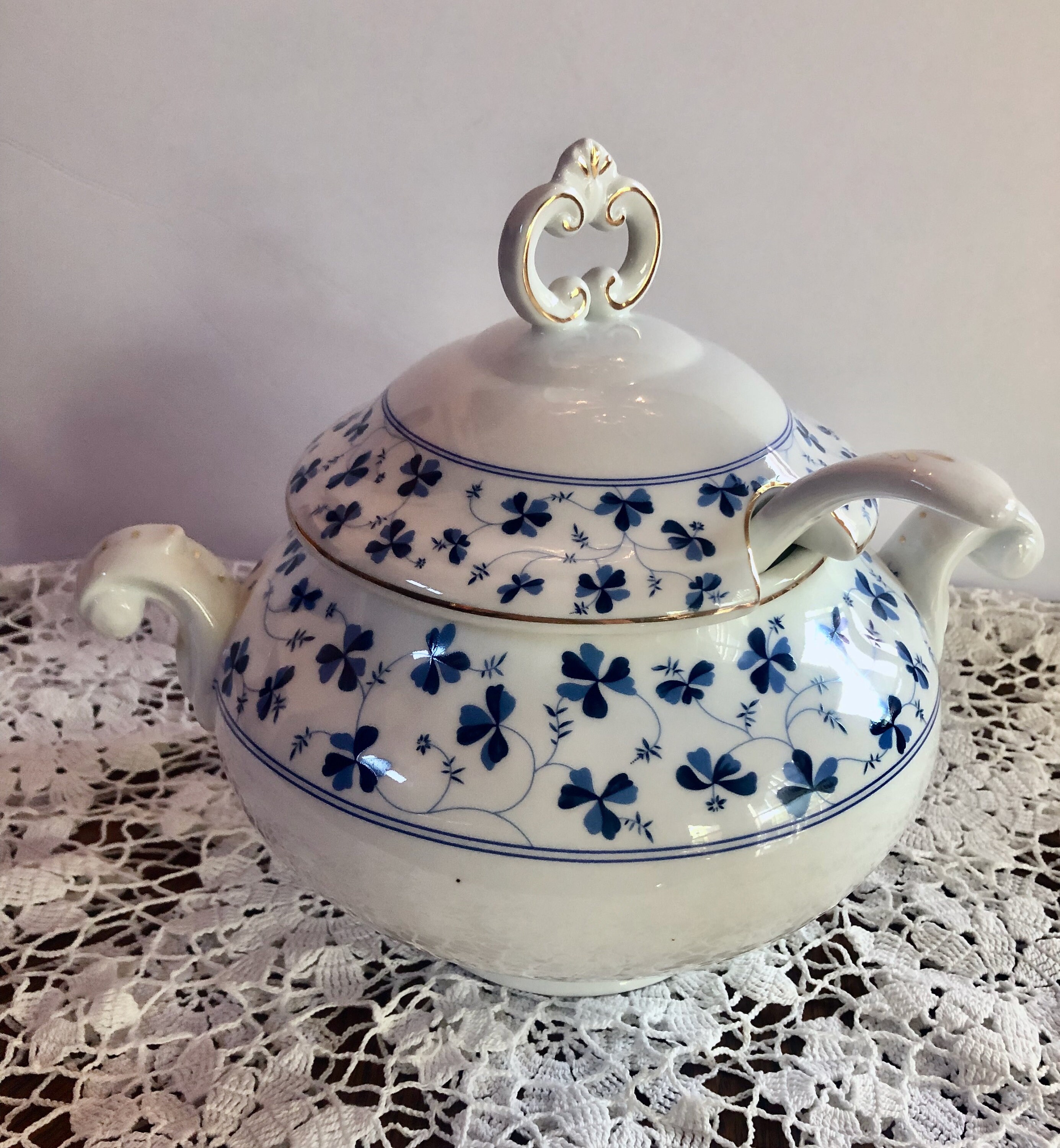 SOUP TUREEN I Godinger Ceramic Blue & White Clovers and Vine - Etsy