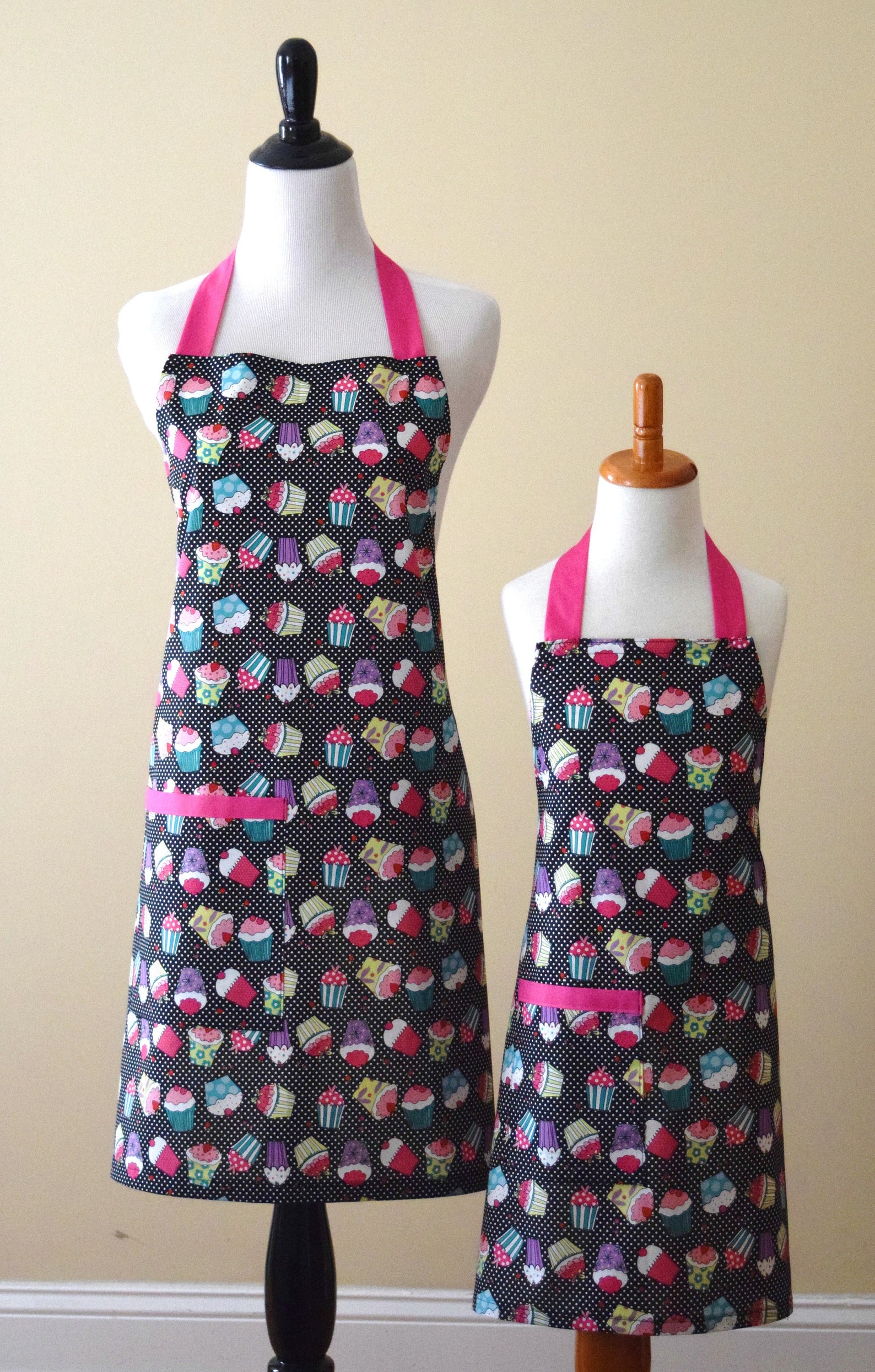 Mommy and Me Apron set Mother Daughter apron set Cup Cake | Etsy