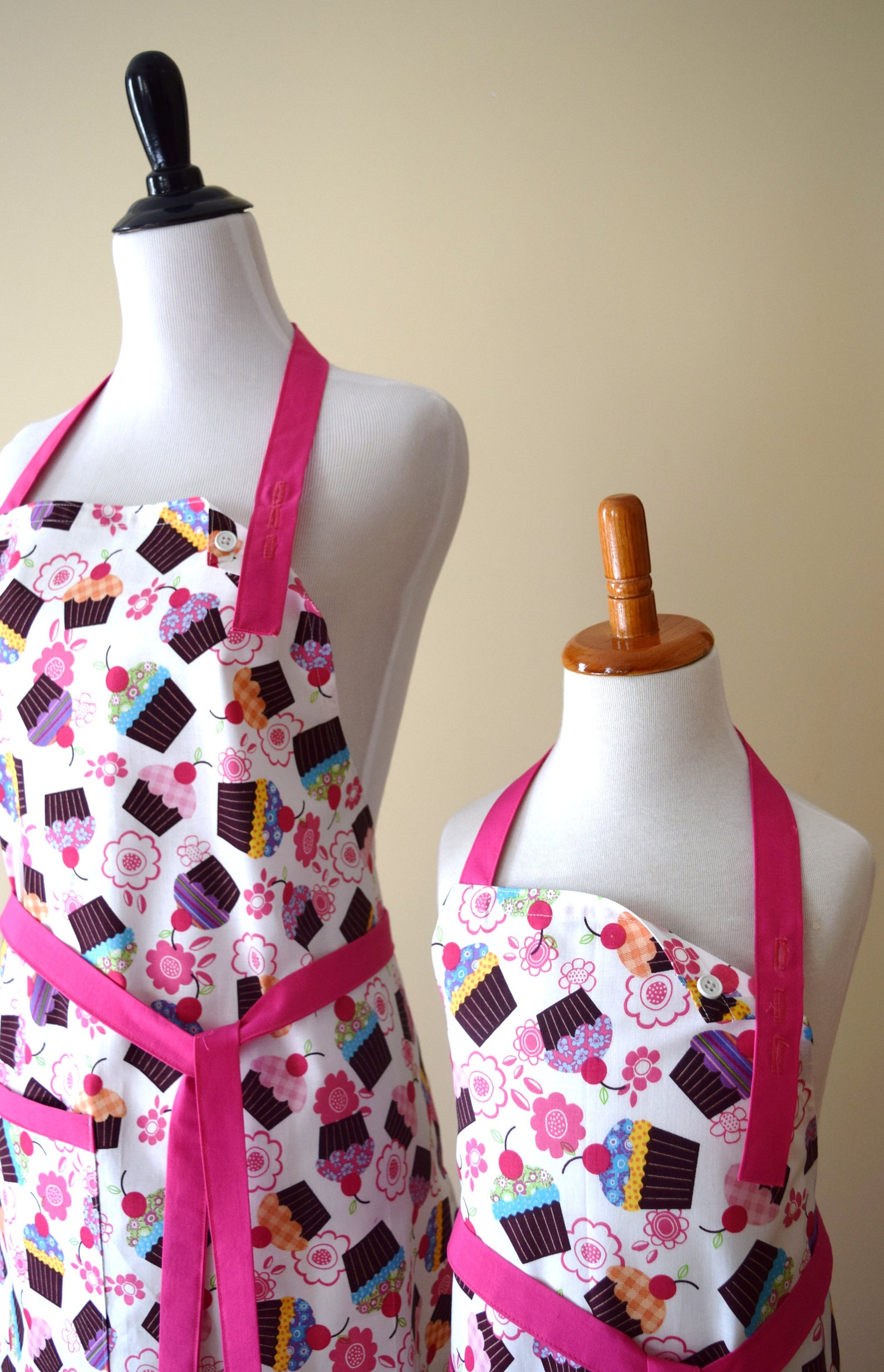 Mommy and Me Apron Set Mother Daughter Apron Set Cup Cake Apron Set ...