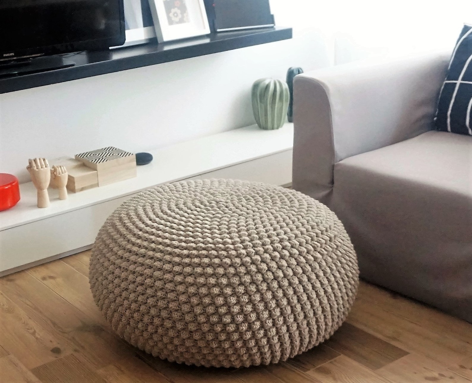 CROCHET PATTERN Bobbles Pouf Video Tutorial Diy Tutorial Crochet Pouf ...