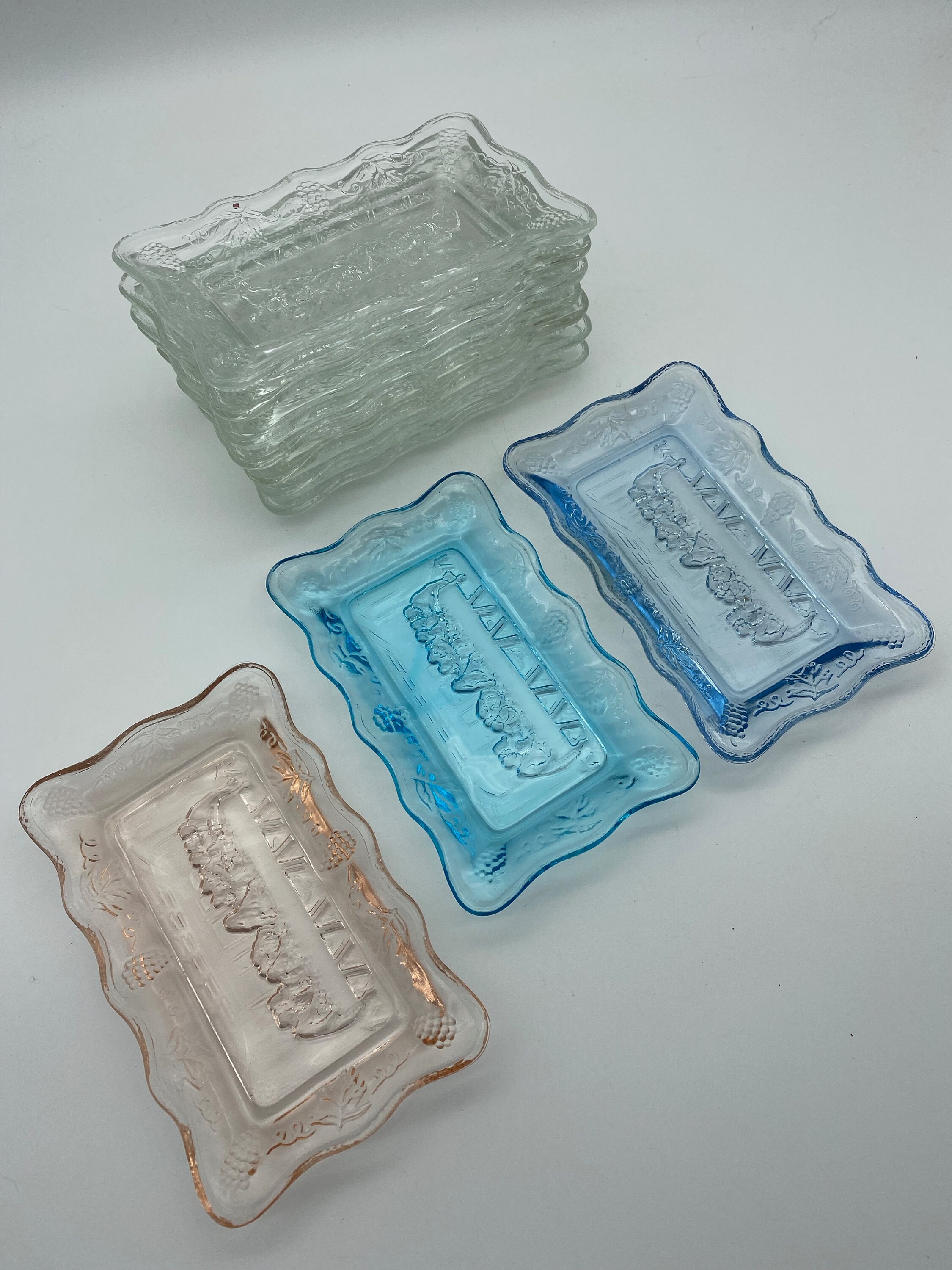 Tiara Last Supper Dish - Indiana Glas Company - Tiara Butter Dish ...