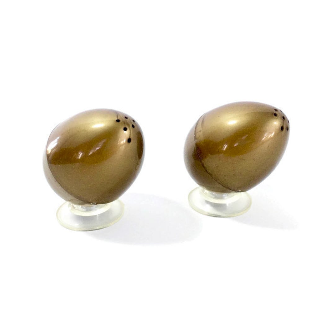 Vintage Golden Egg Salt Pepper Shakers | Kitschy Kitchen Decor | Easter ...
