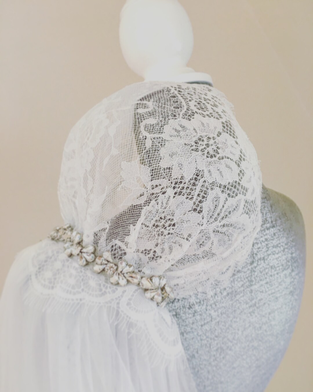 Chantilly Lace Juliet Cap Cathedral Veil - Bohemian Bridal Veil - Etsy