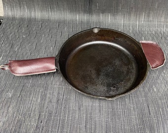 Leather Cast Iron Skillet Handle Cover - Etsy
