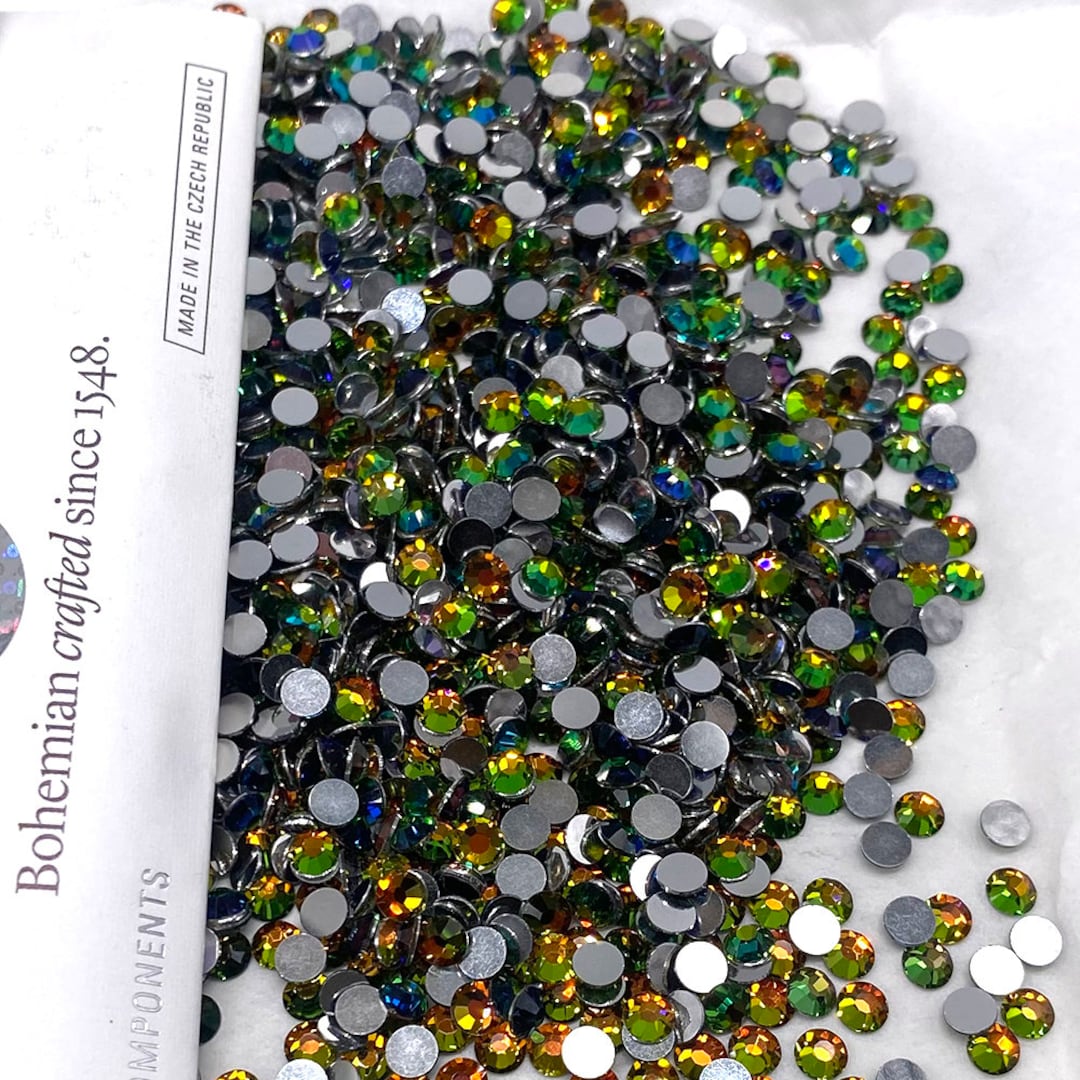 144 Pieces - Crystal Vitrail Medium (00030 VM) Preciosa MC Chaton Rose ...