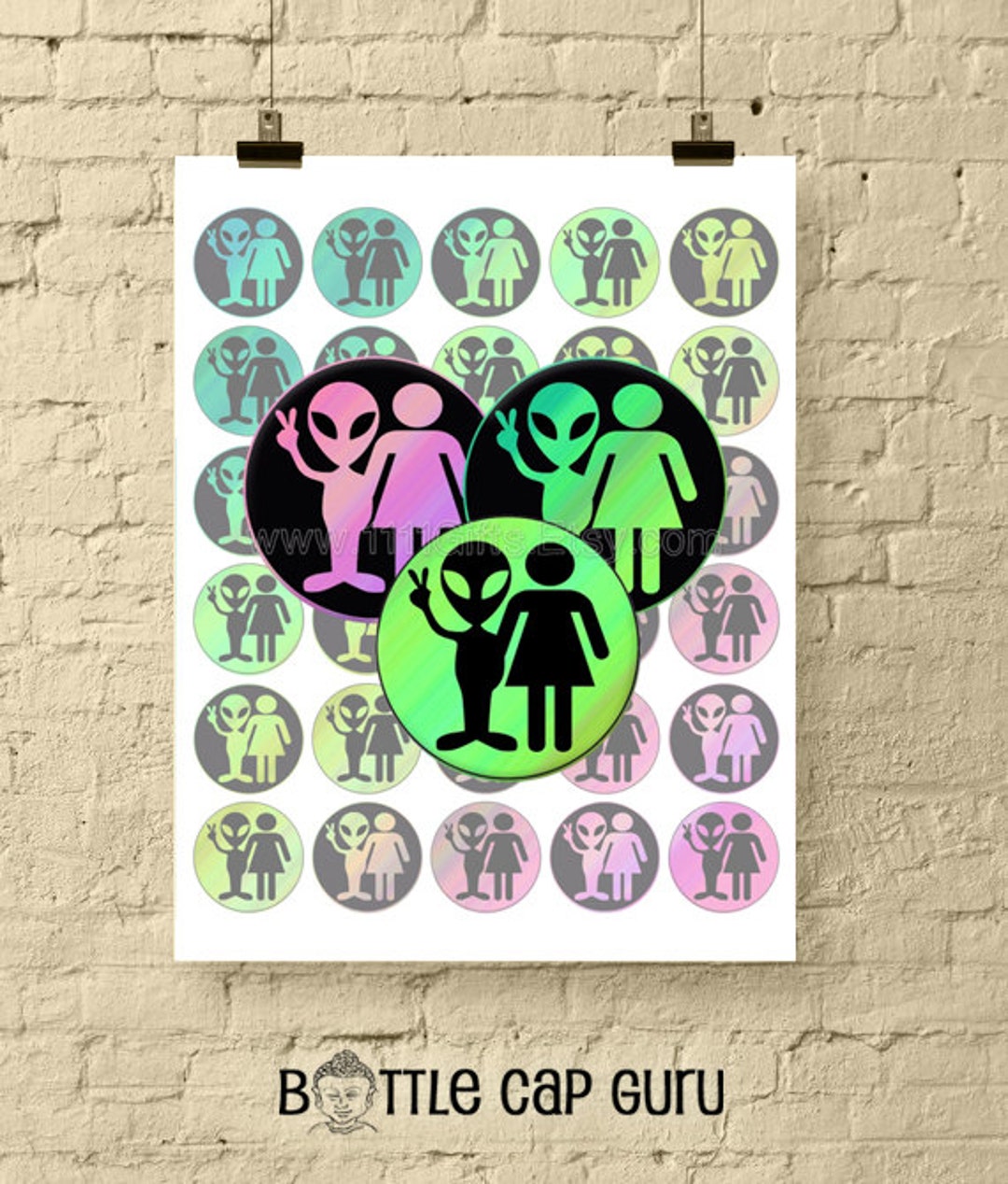 Intergalactic Couple: Woman & Alien Holding Peace Sign / 1.5" Round ...