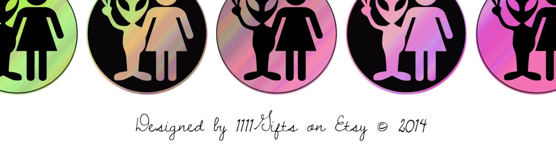 Intergalactic Couple: Woman & Alien Holding Peace Sign / 1.5" Round ...