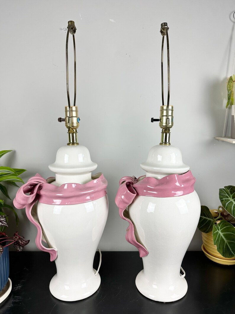 A Pair of Ceramic Ribbon Bow Table Lamps / Ginger Jar Ribbon - Etsy