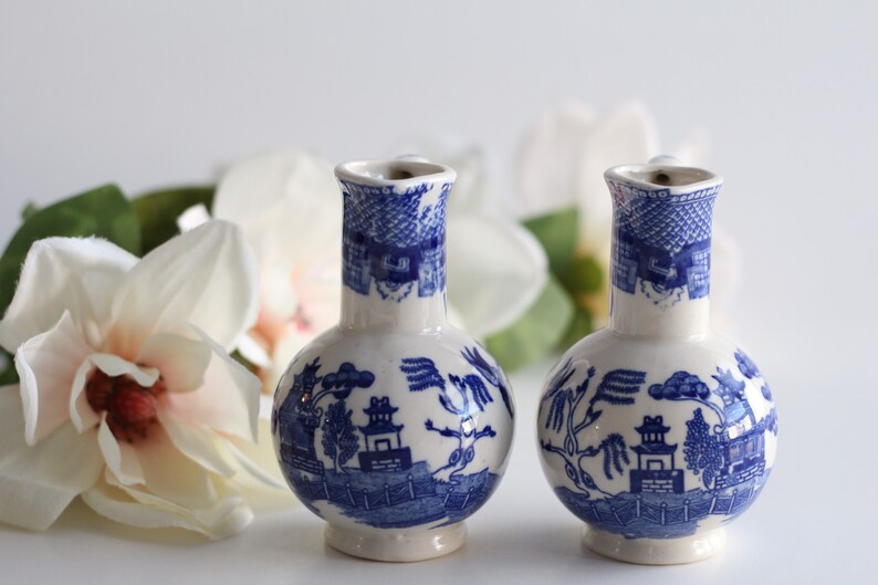 Beautiful Vintage Asian Pitcher / Asian White and Blue Pitcher - Etsy