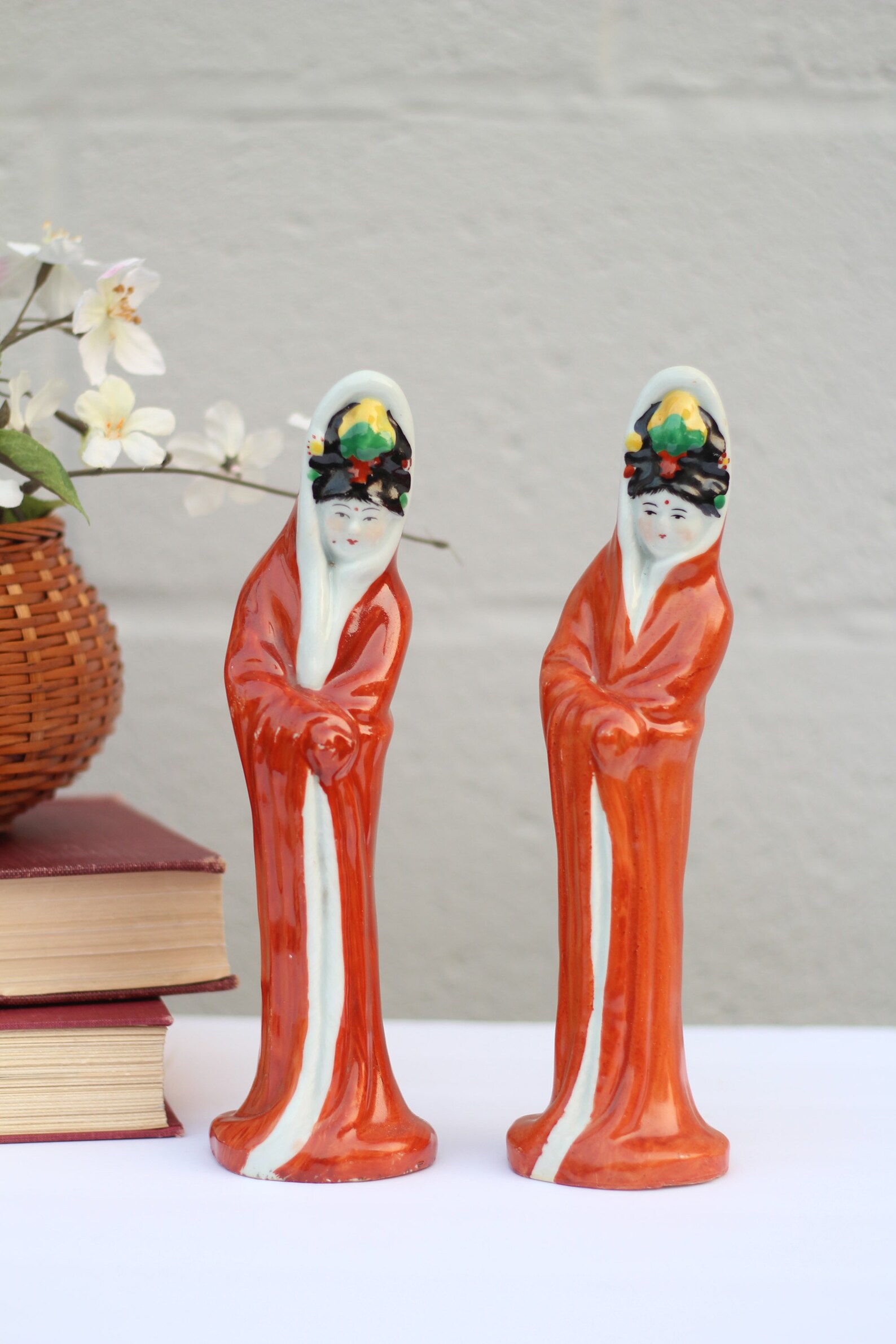 A Pair of Chinese Women Statues / Chinese Porcelain Statue / Vintage ...
